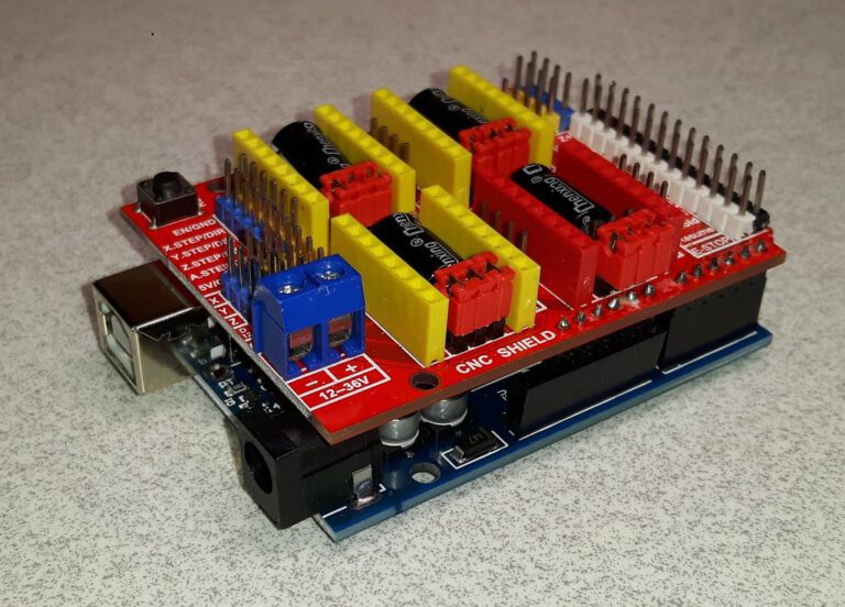 Arduino UNO + Arduino CNC Shield V3.0 – 3D Filament Drucker